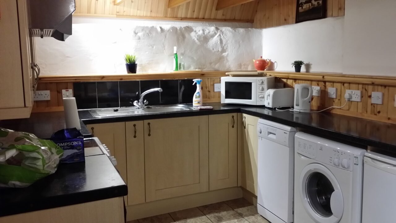 Mackays Holiday Cottage - Tiree holiday cottages self-catering ...